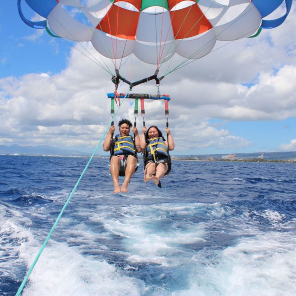 Aktiviti Parasailing Semporna 2026: Guide & Harga - Blue Star Travel & Tour